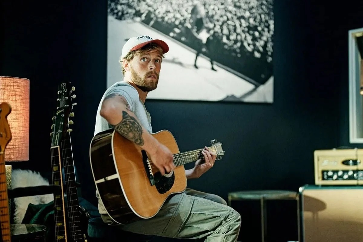 Así es Christopher, el cantante danés que triunfa en Netflix con 'Una ...