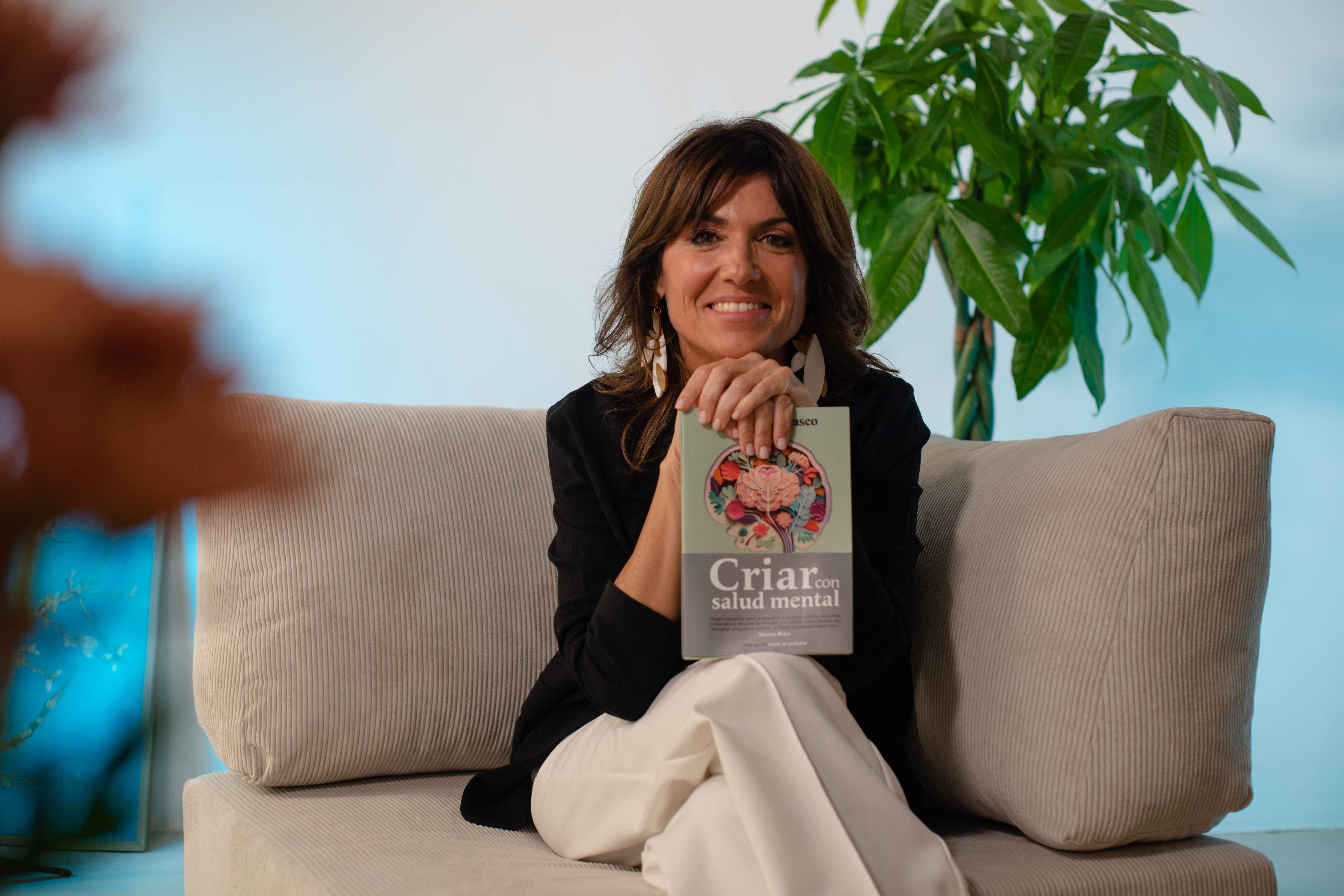 Así es María Velasco, la psiquiatra que colabora en 'Vamos a ver'