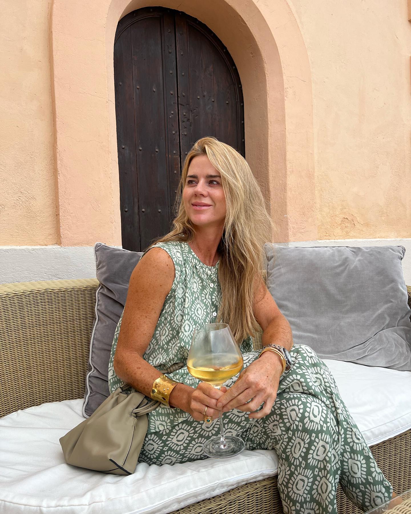 Amelia Bono tiene el ‘total look’ más bonito y cómodo del verano que no ...