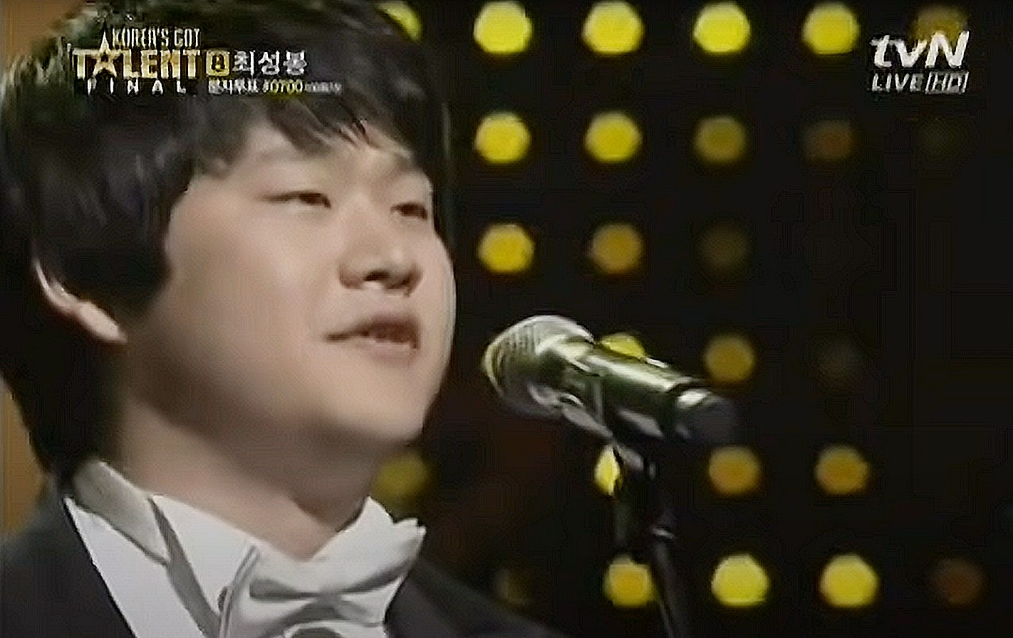 Hallan muerto a Choi Sung Bong, la voz que conmovió y decepcionó al ...