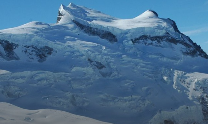 Un alpinista muere tras sufrir una caída en la ascensión al Grand ...