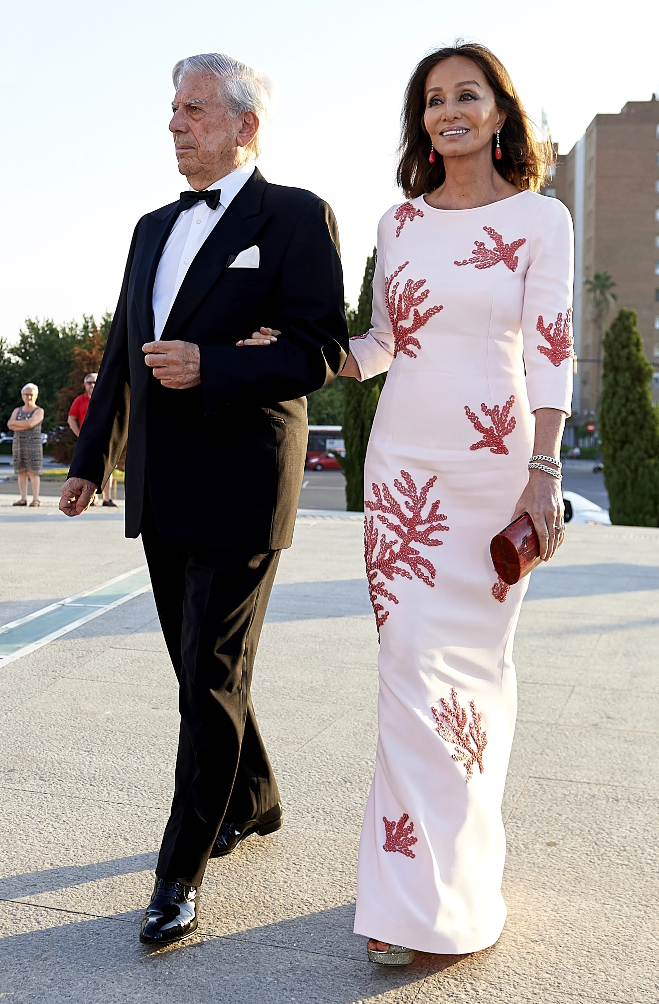 Fotos: Isabel Preysler de invitada: estos son sus mejores looks ¿qué estilo elegirá para la boda ...