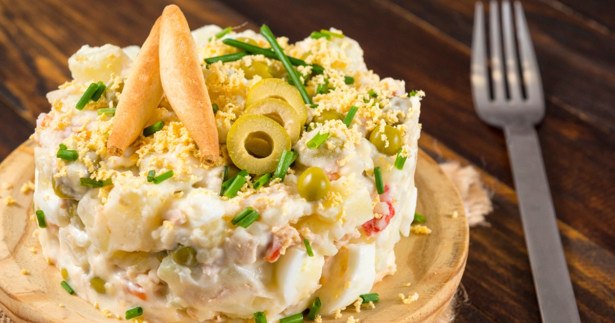 La salsa perfecta para echar a la ensaladilla rusa que es más saludable ...