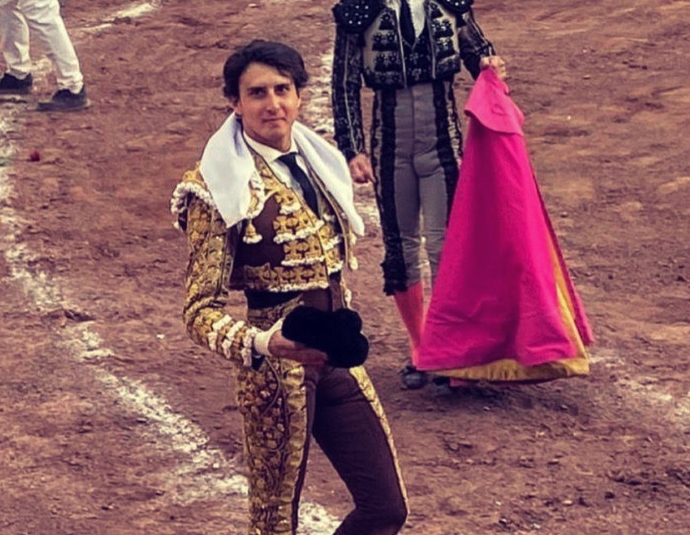 Quién es Andrés Roca Rey, el torero peruano al que se relaciona con ...