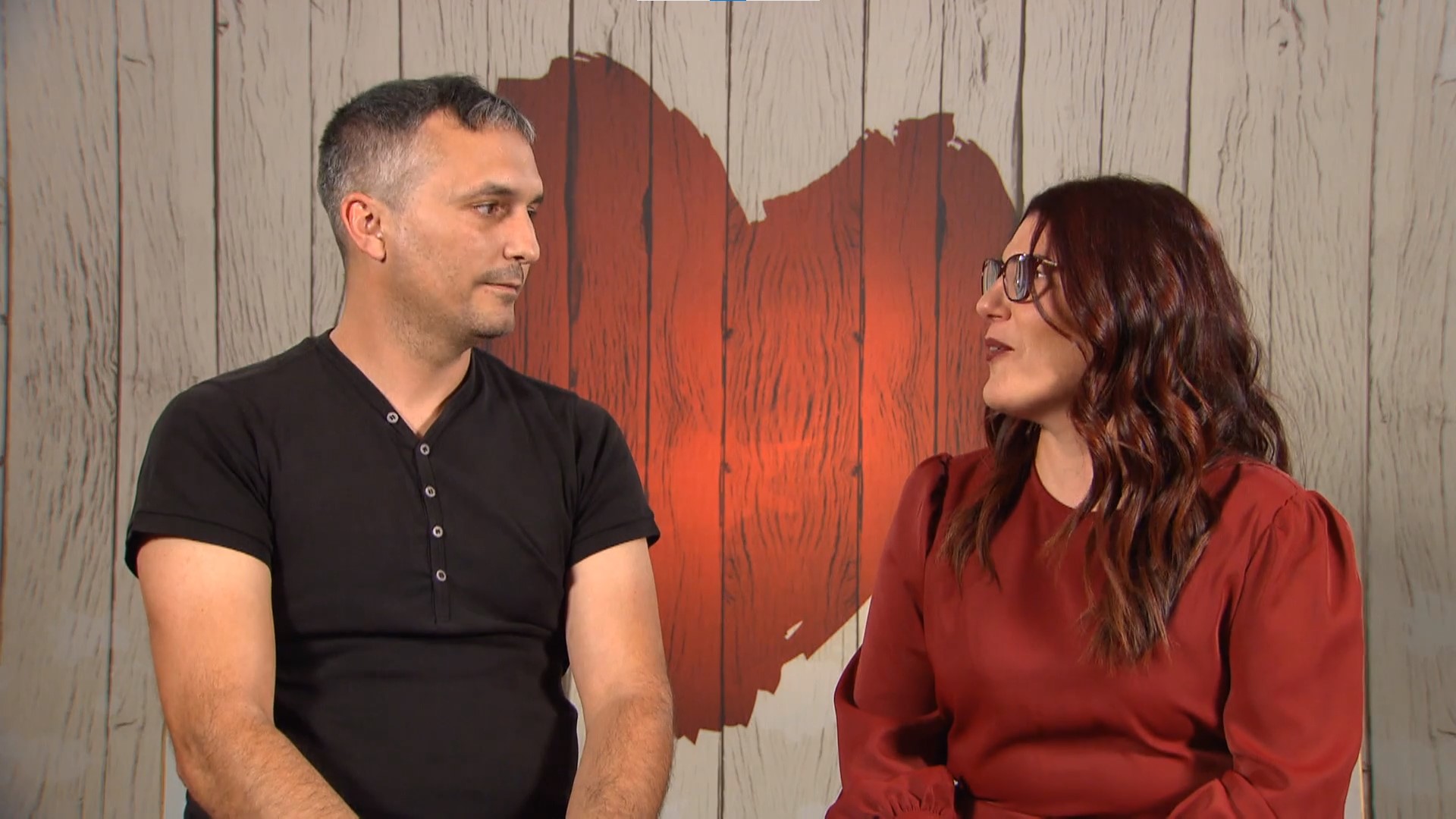 María, en 'First Dates: "Modernidades como el poliamor o el amor libre ...