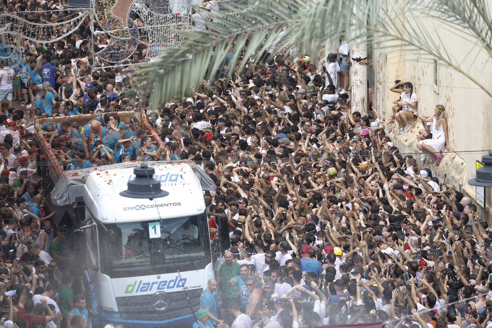 Fotos: Buñol se vuelve a vestir de rojo: las mejores imágenes de su ...