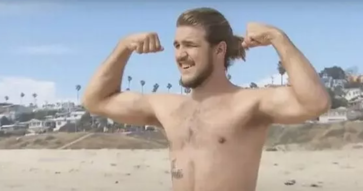 Richard Sandrak, «el pequeño Hércules», tiene ya 31 años y no se parece ...