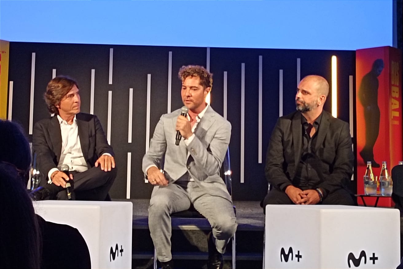 David Bisbal revela cómo vivió el surrealista y falso tuit viral que ...