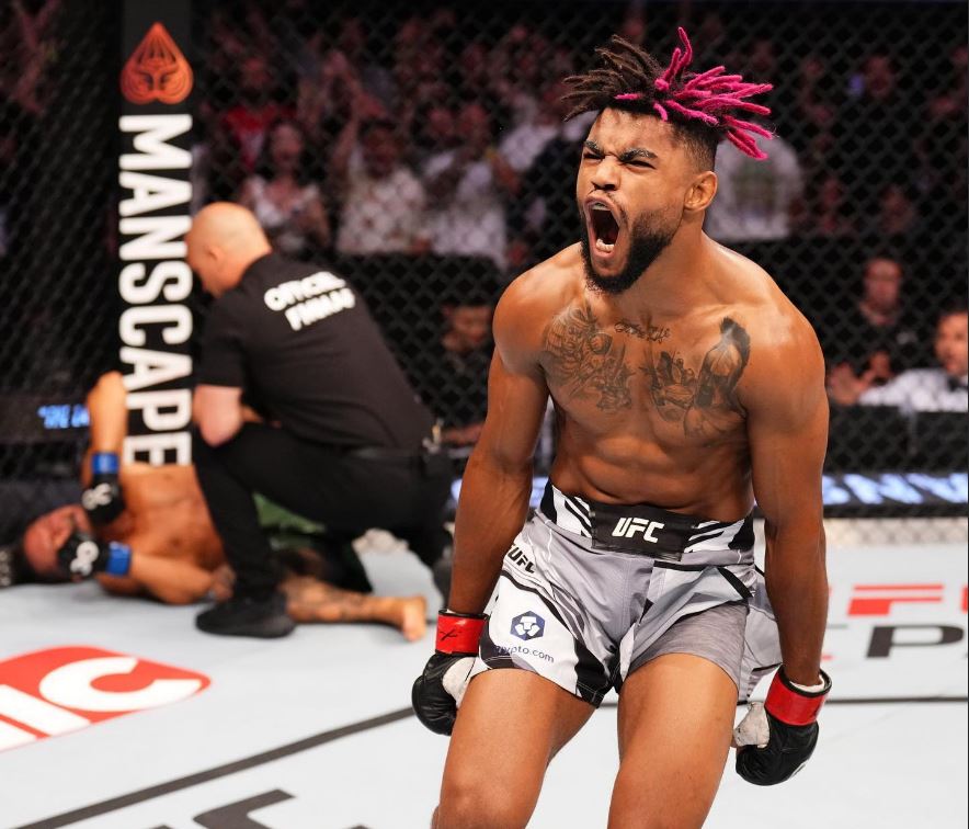 Así fue el brutal KO de Morgan Charrière en UFC París