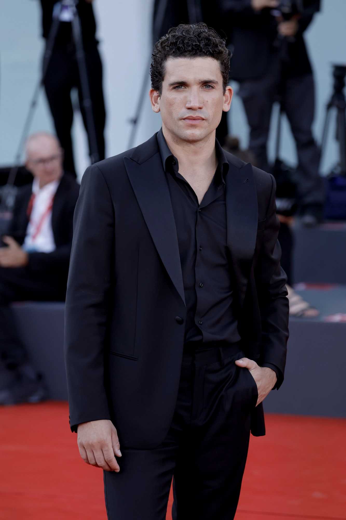 Jaime Lorente carga contra Shakira: "Qué pereza das"