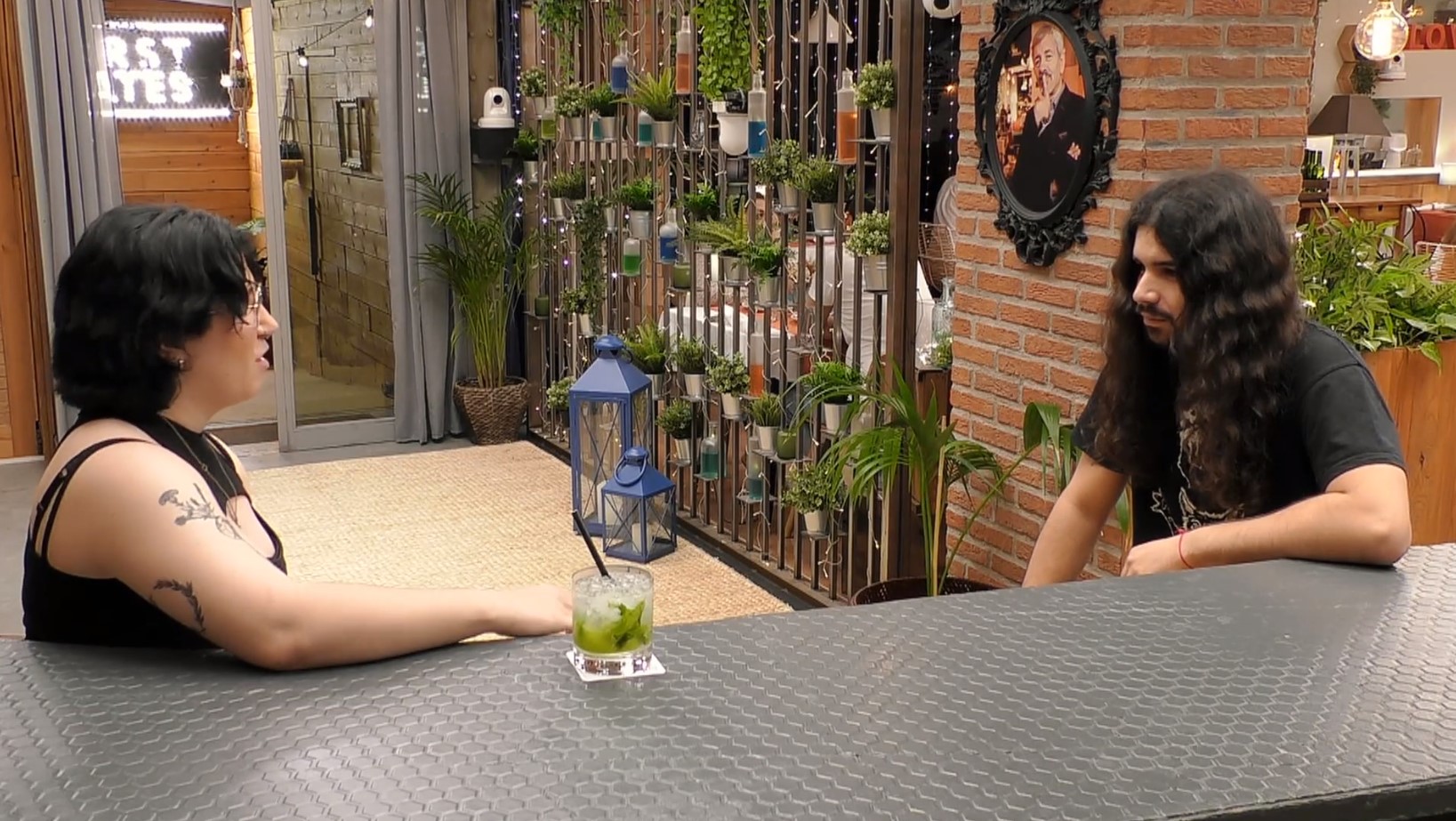 Laura, en 'First Dates': "De pequeña me querían llevar a terapia porque ...
