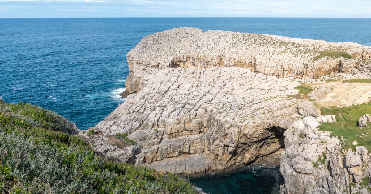 Un recorrido por la Costa Quebrada de Cantabria: de increíbles ...