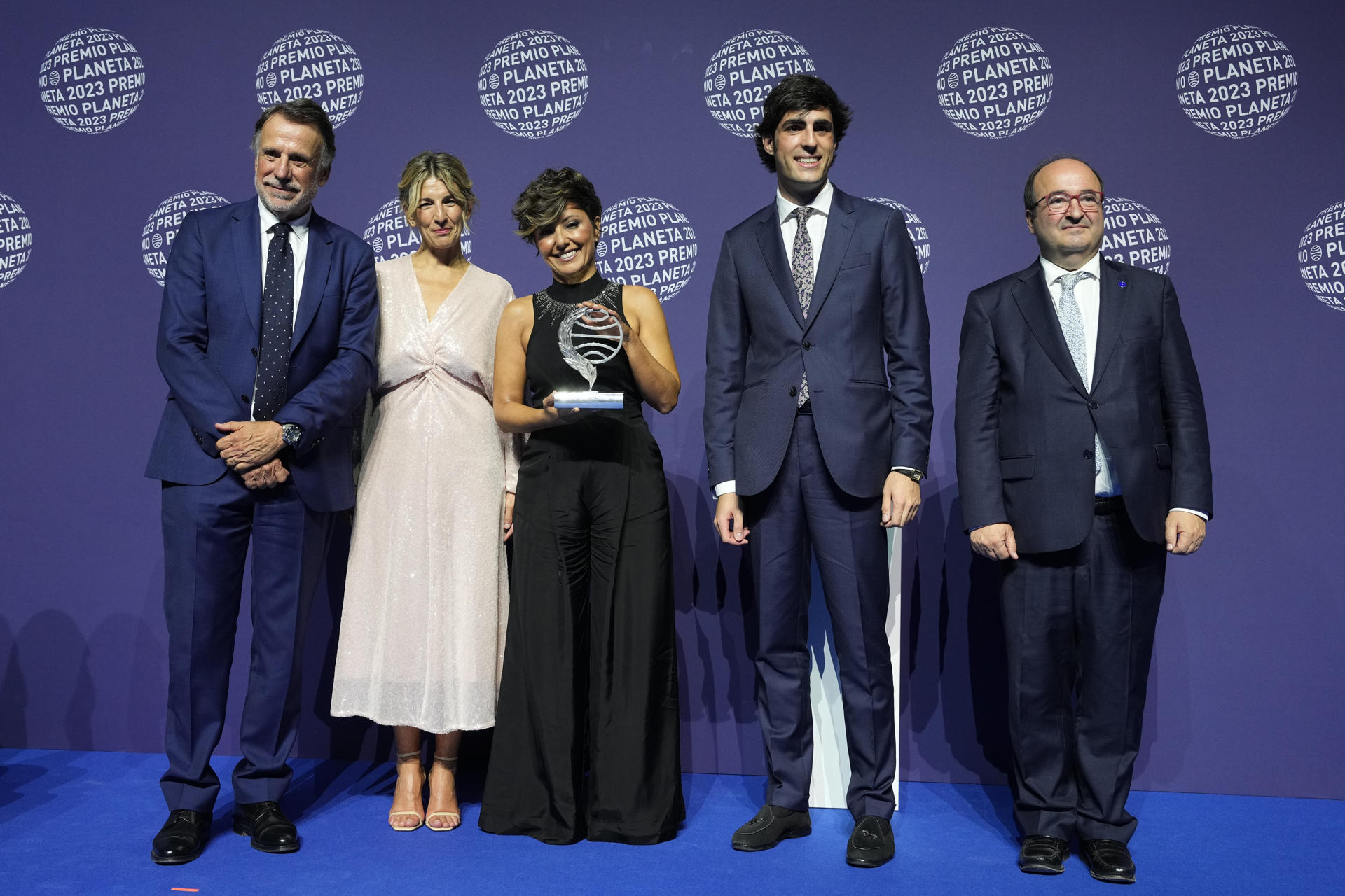 Sonsoles Ónega recoge el Premio Planeta con el pantalón 'palazzo' que ...