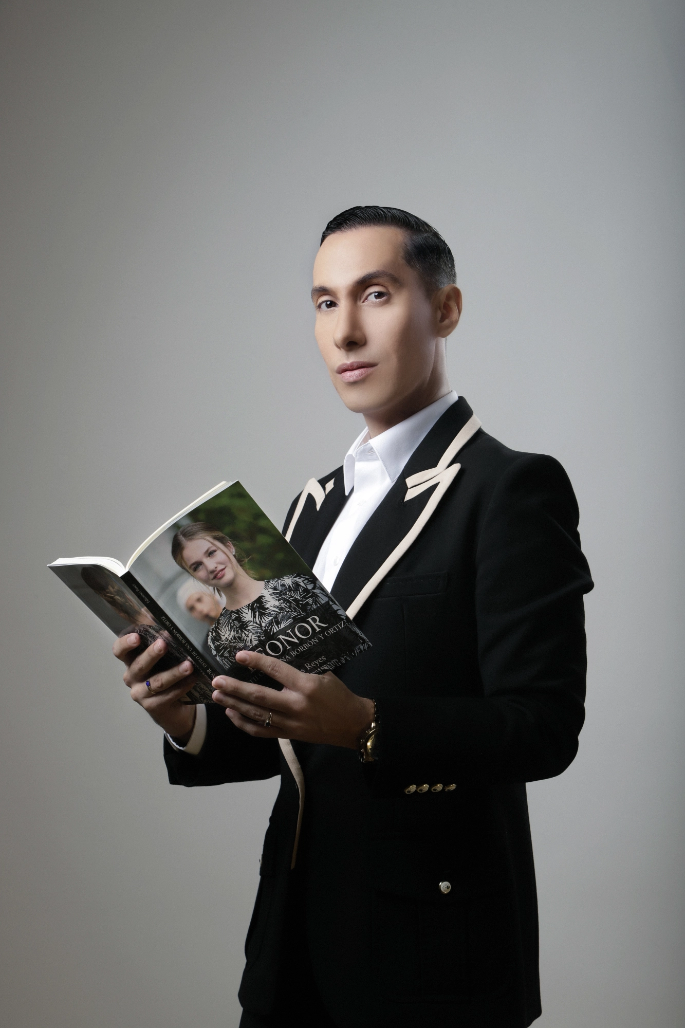 Jesús Reyes, experto en moda y en Casa Real: "Leonor tiene en la reina ...