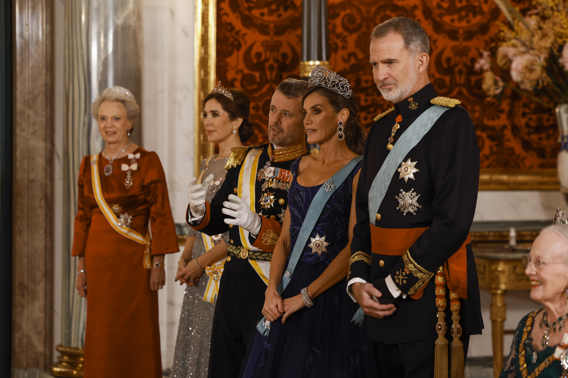 Fotos: Las mejores imágenes de los reyes Felipe VI y Letizia en la cena de gala ofrecida por la ...