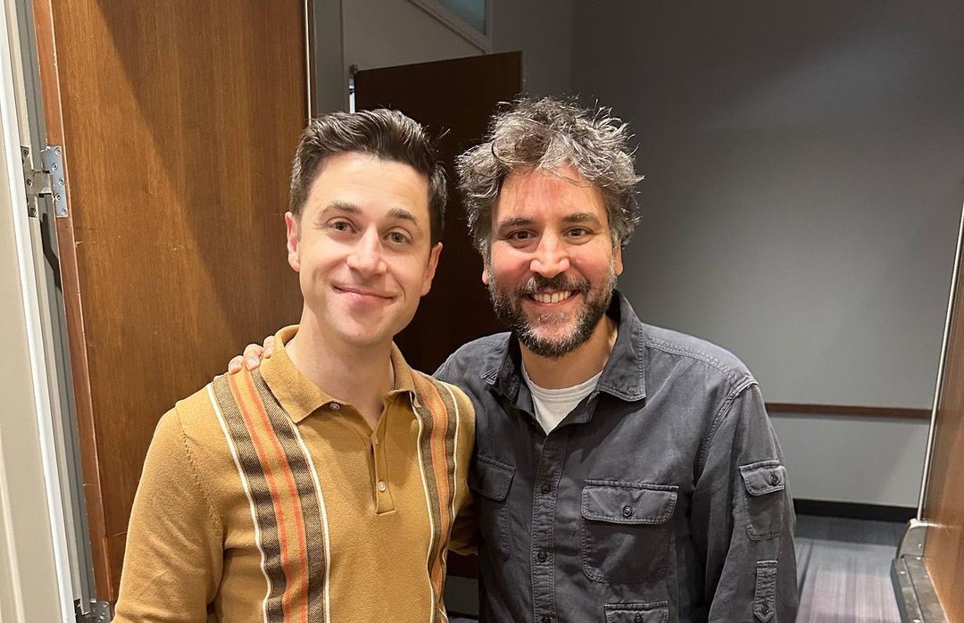 El espectacular cambio físico de David Henrie, el actor de 'Cómo conocí ...