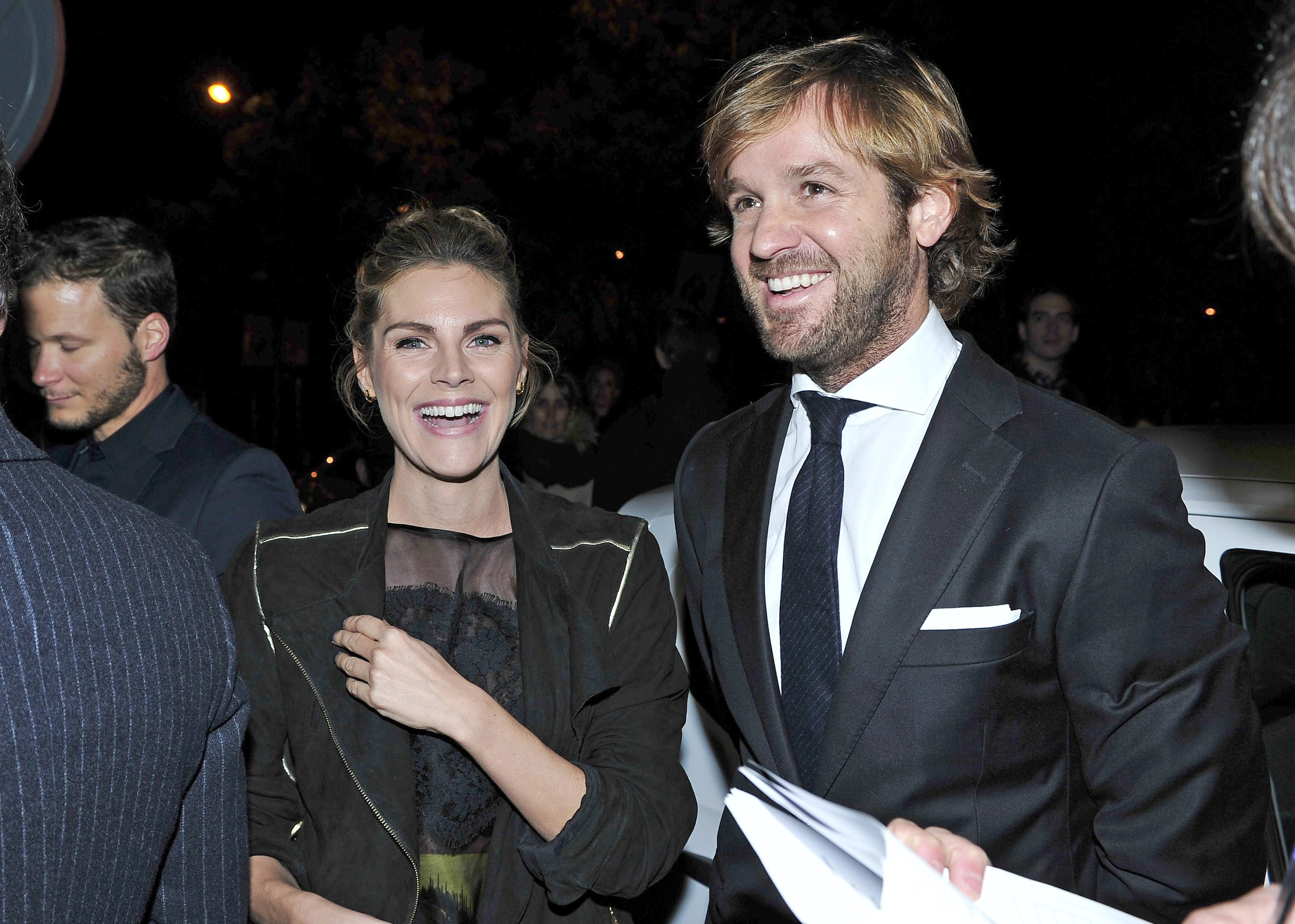 Amaia Salamanca y Rosauro, juntos de la mano, desmienten su crisis matrimonial