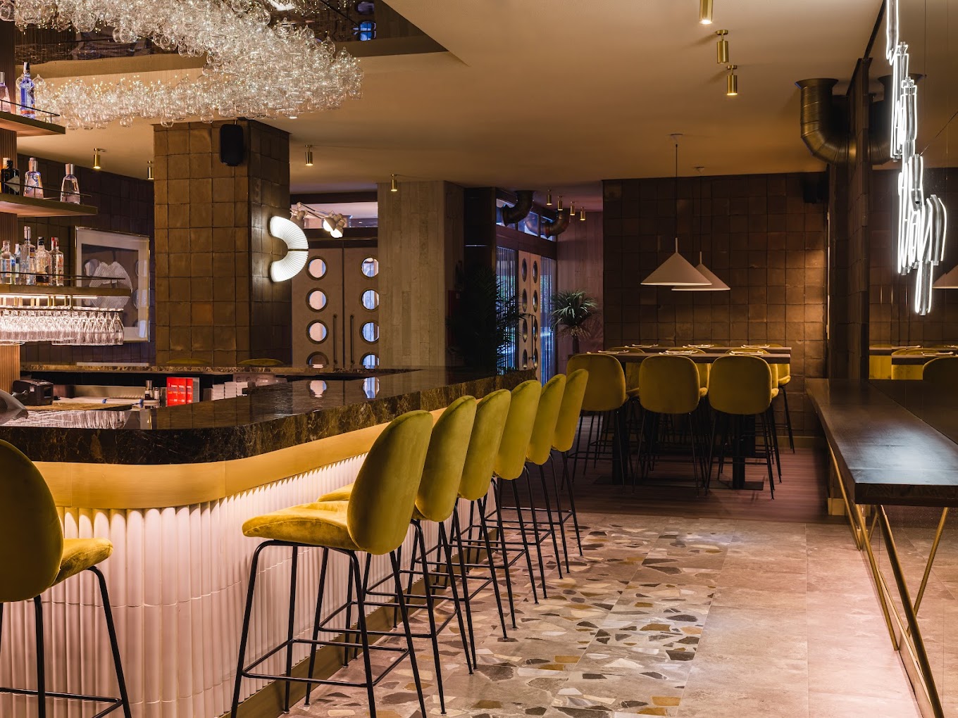 Tardeo o afterwork: los mejores bares de Madrid para ir con amigos