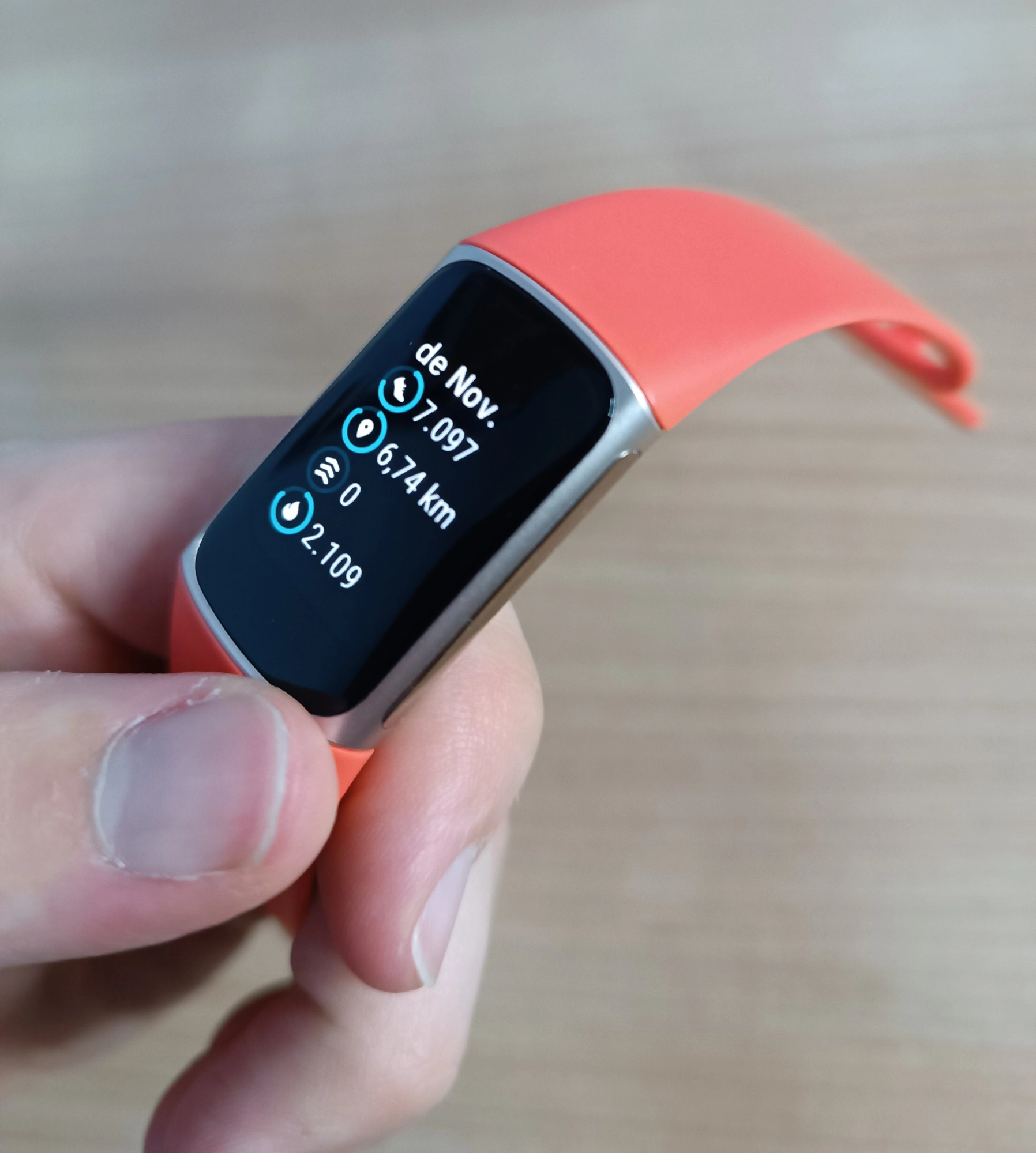 Google Fitbit Charge 6: gran precisión en sus mediciones, 40 deportes y ...