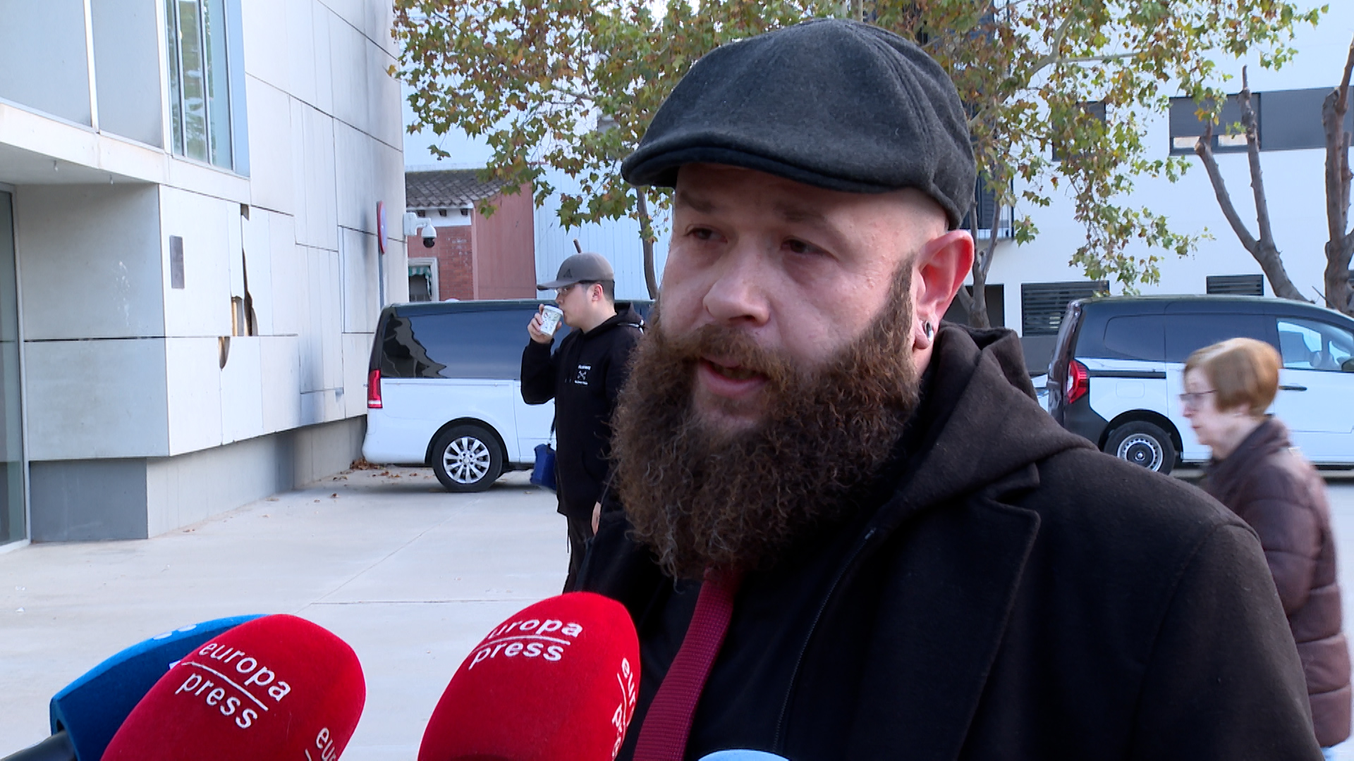 El hermano mellizo de Itziar Castro, tras recibir el pésame de los ...