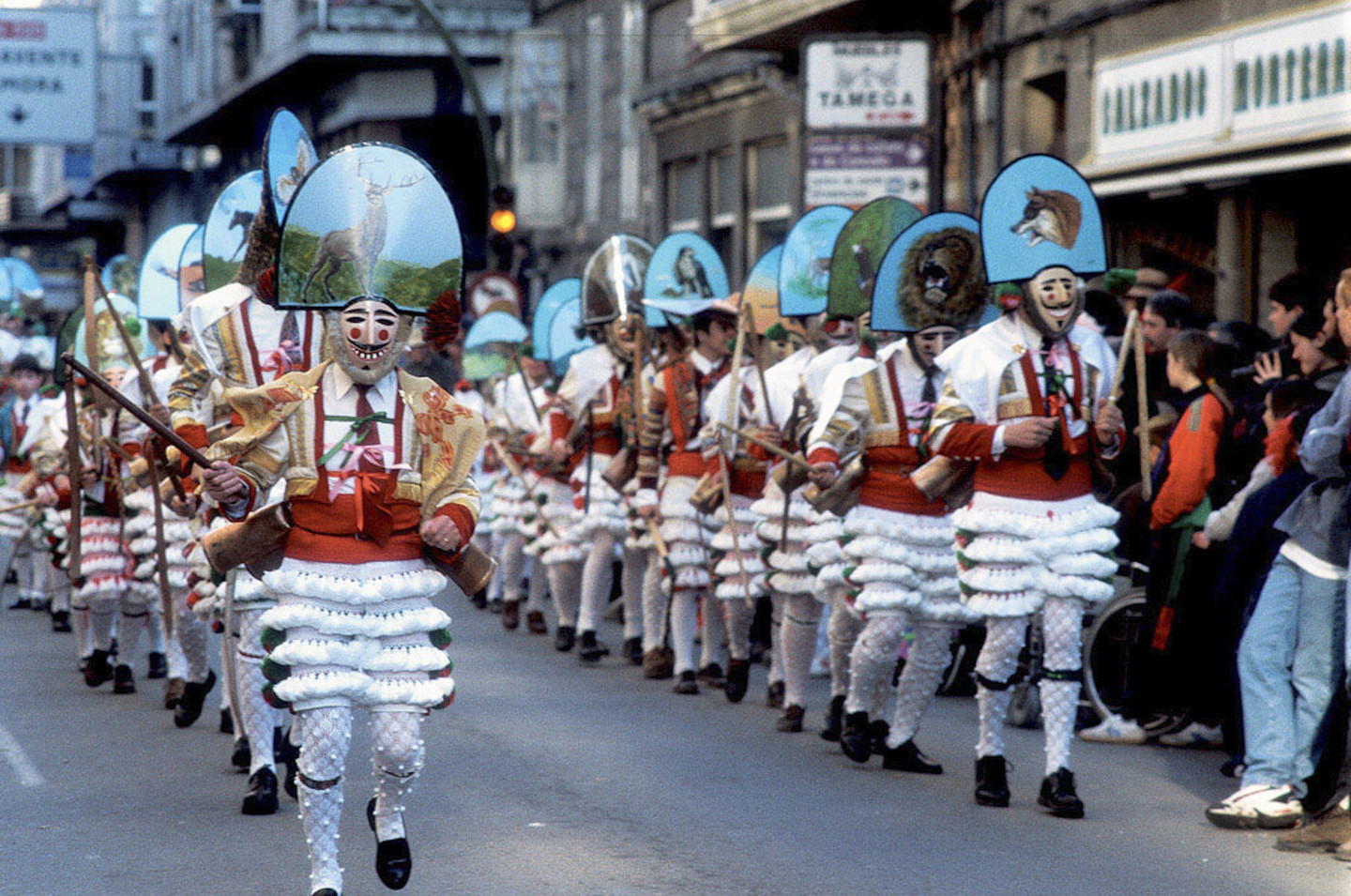 Qué es el Entroido, el peculiar carnaval de Galicia: estas son las ...