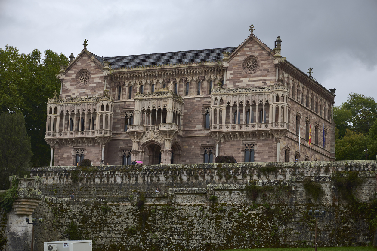 Qué ver en Comillas, uno de los cincos pueblos que se unen a la lista de los más bonitos de ...