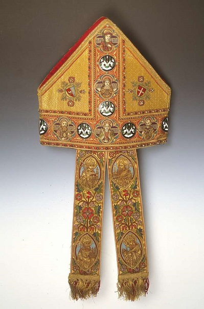 ¿De dónde proviene la expresión ‘Tener muchas ínfulas’?