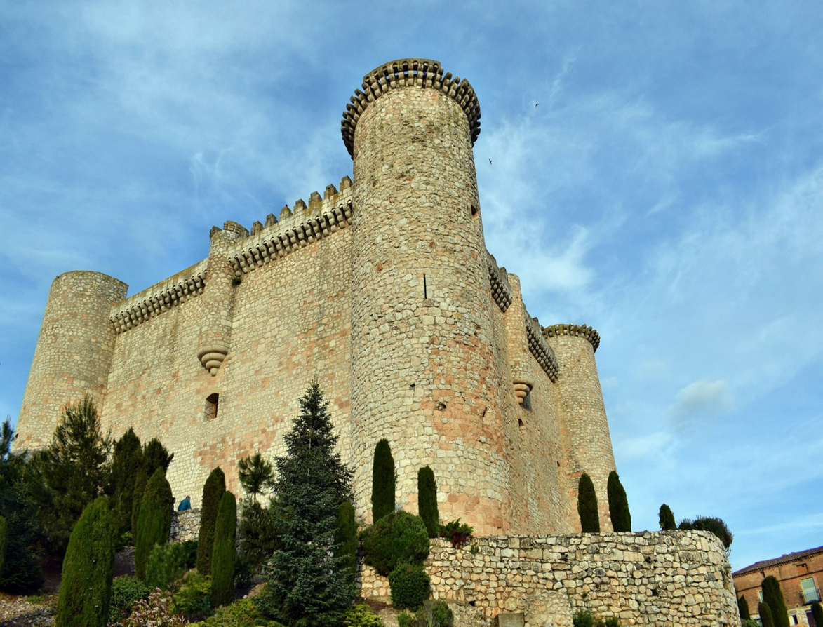 Uno de los castillos medievales mejor conservados de España: una ...