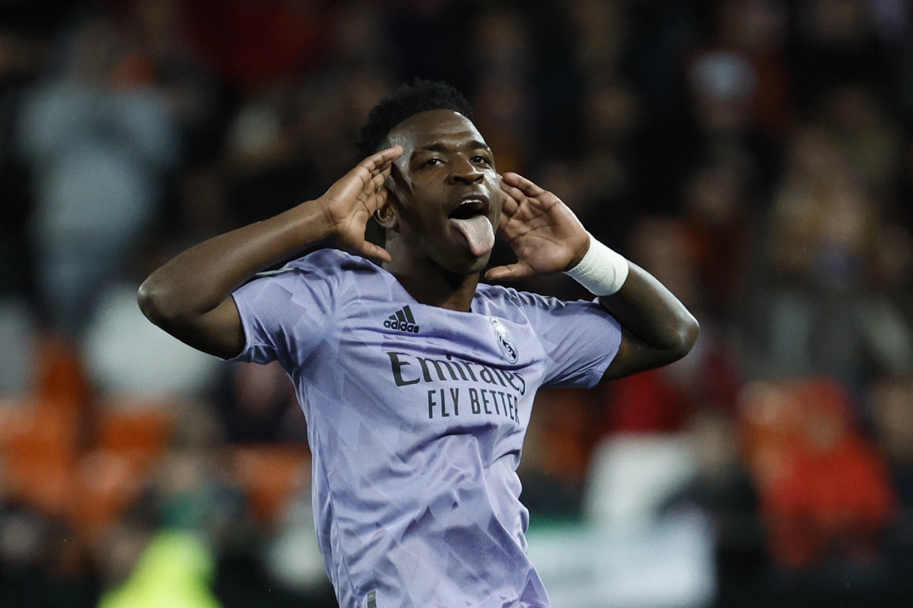 LaLiga investiga nuevos insultos racistas de un niño a Vinícius en ...