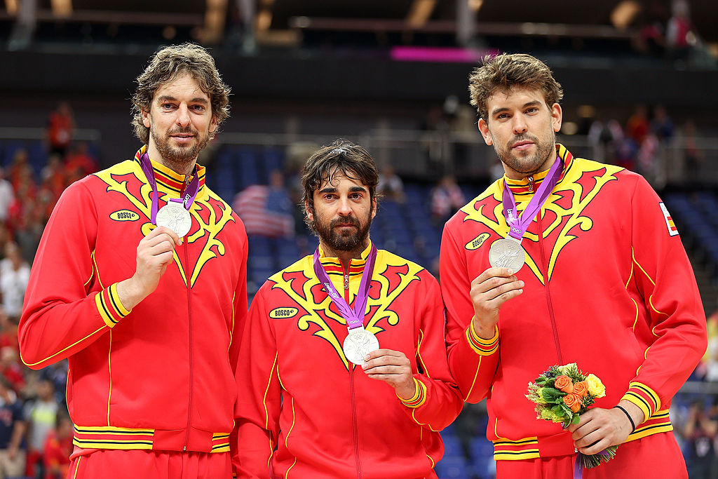 ¿Conseguirá un clavel que nos olvidemos del chándal de la selección ...