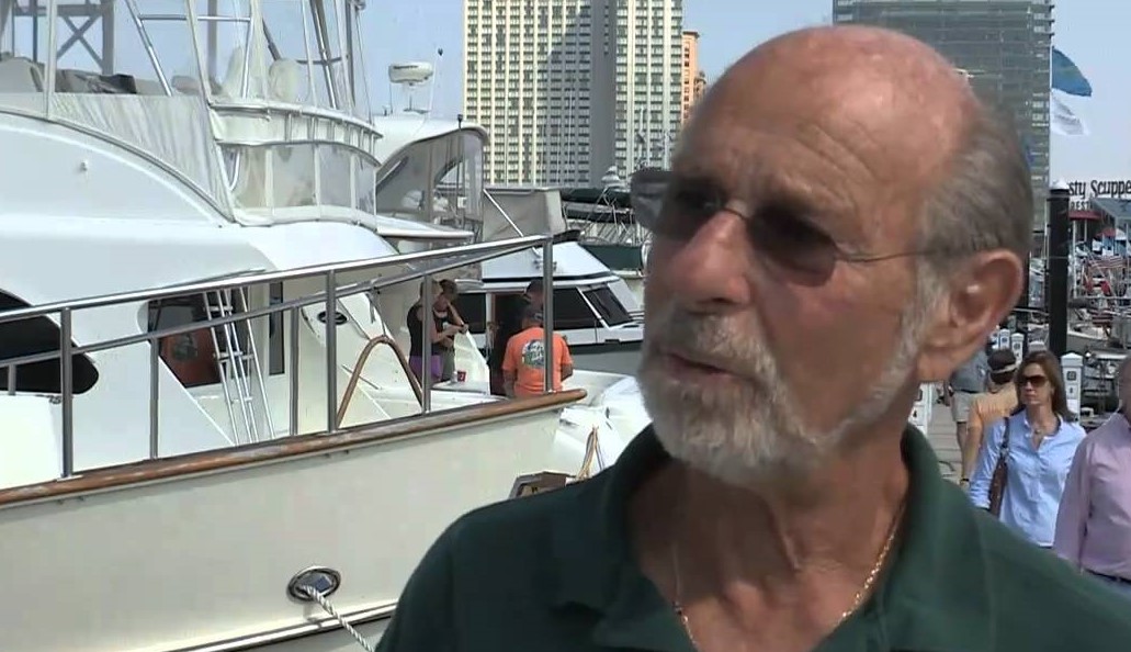 Muere a los 88 años Bruce Kessler, piloto de carreras y director de ...