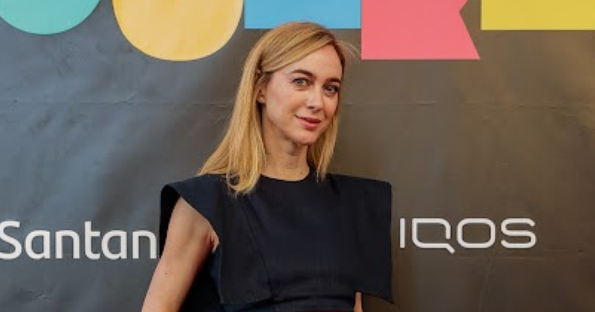 Ni en la piscina, ni la playa: así lleva Marta Hazas el bikini de punto que mejor sienta a los 40