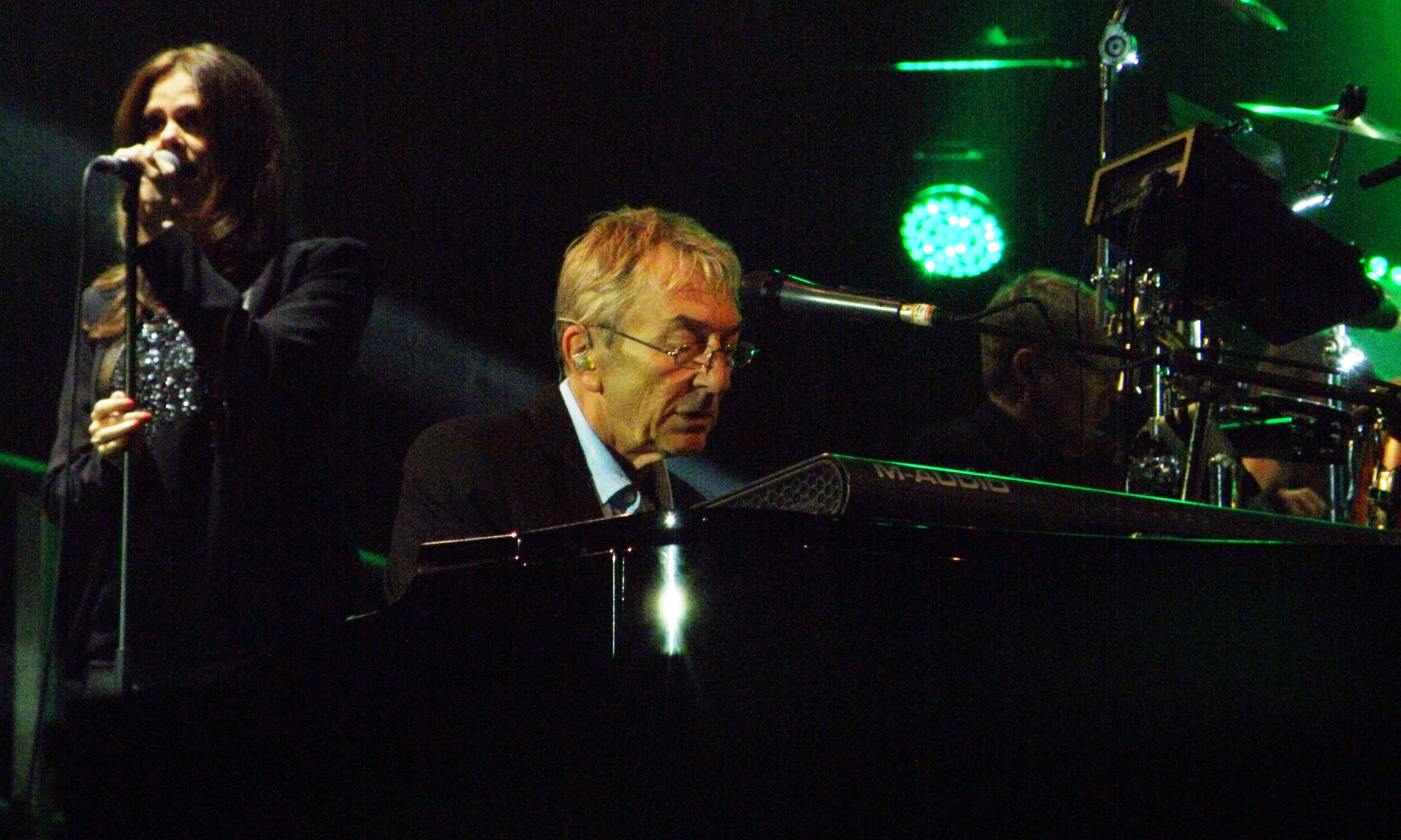 Muere Richard Tandy, teclista de la banda Electric Light Orchestra, a ...