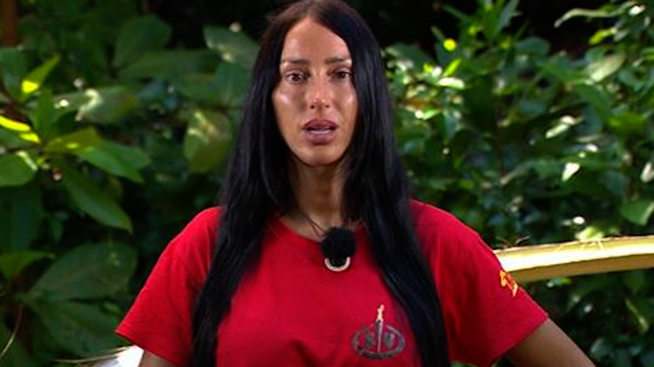 Aurah Ruiz se entera en directo del parte médico tras su caída en ...