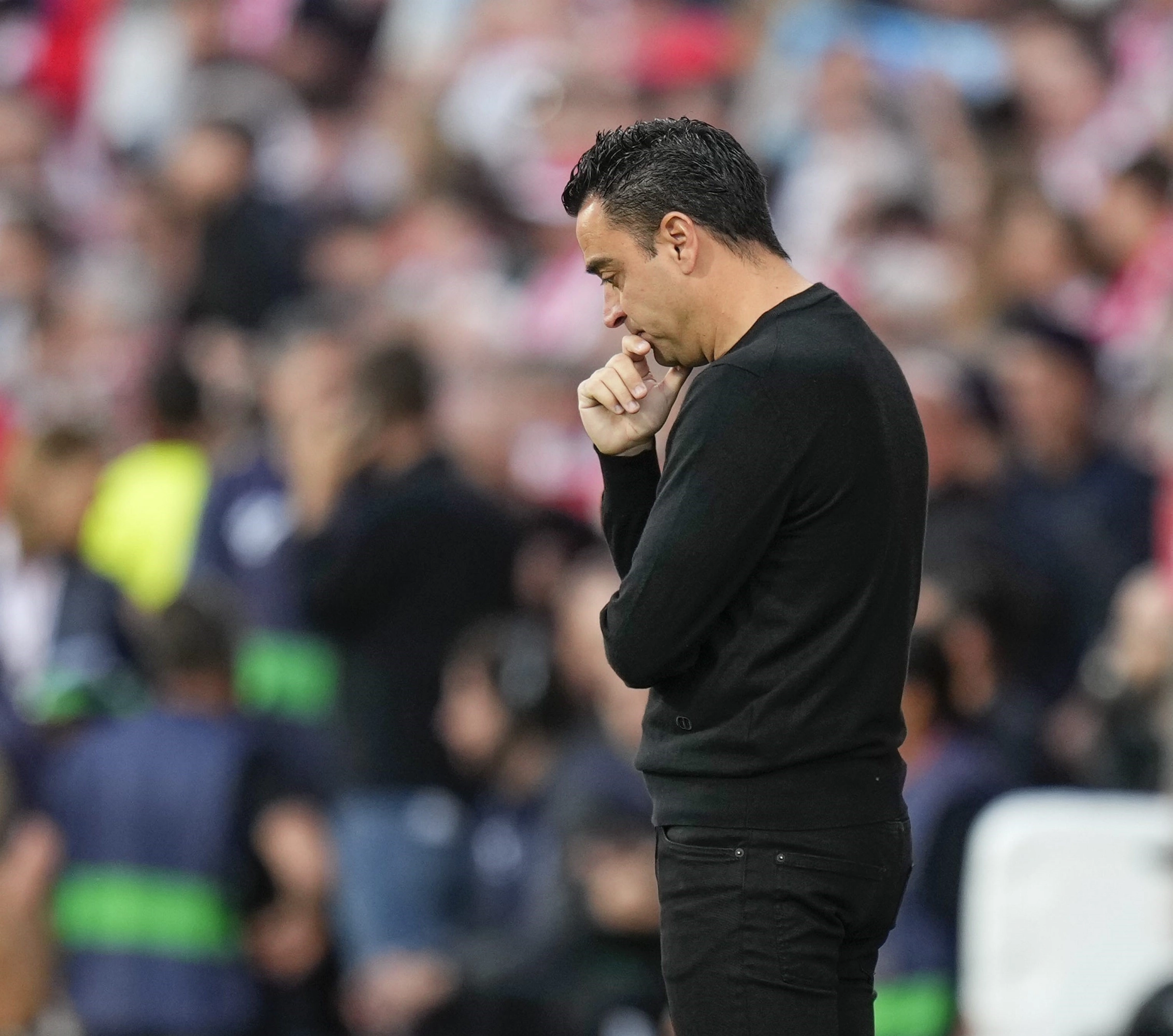 Quique Sánchez Flores carga contra Laporta tras el despido de Xavi ...