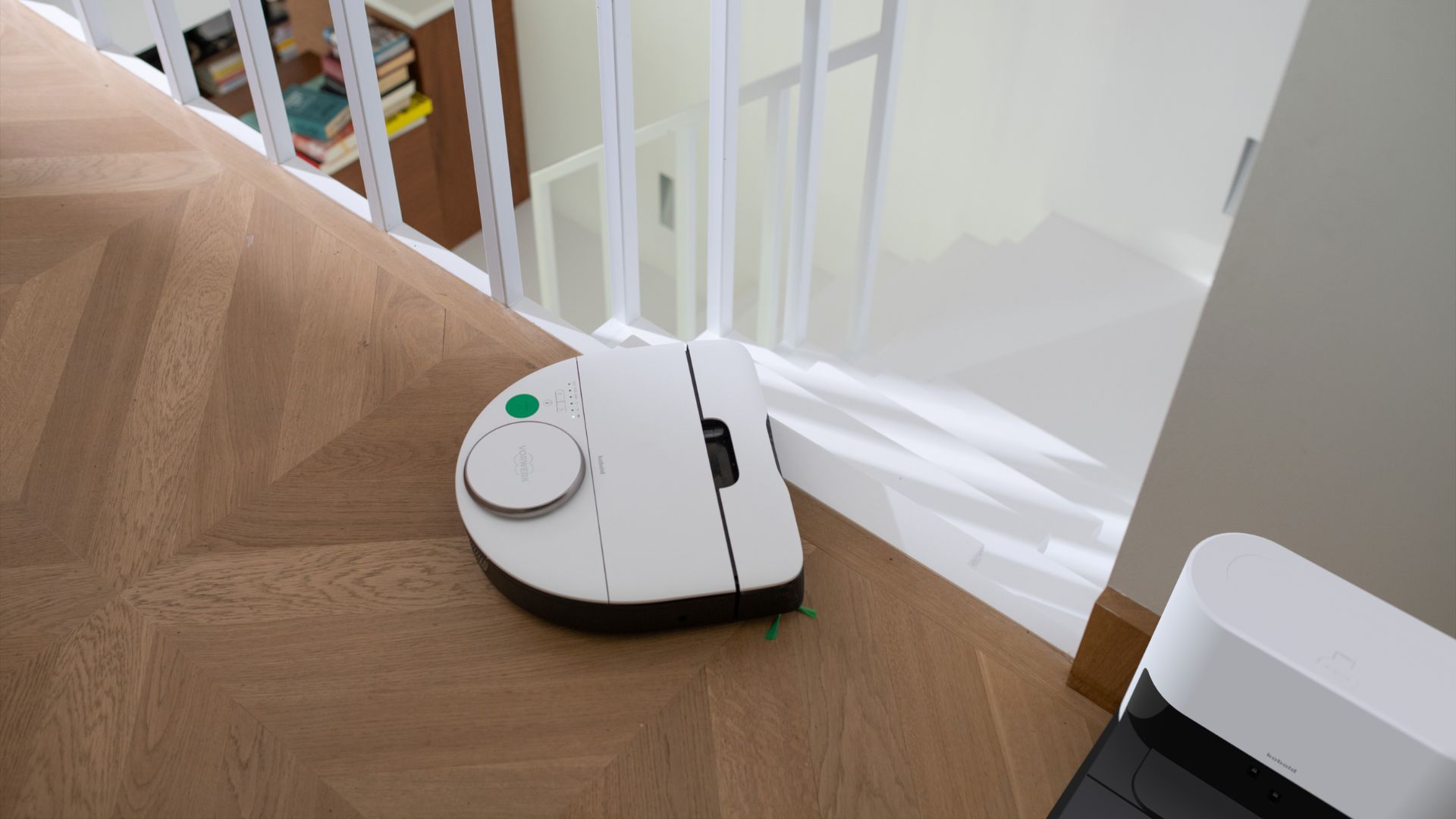 Kobold VR7 Premium: el robot aspirador que puede hasta con las esquinas