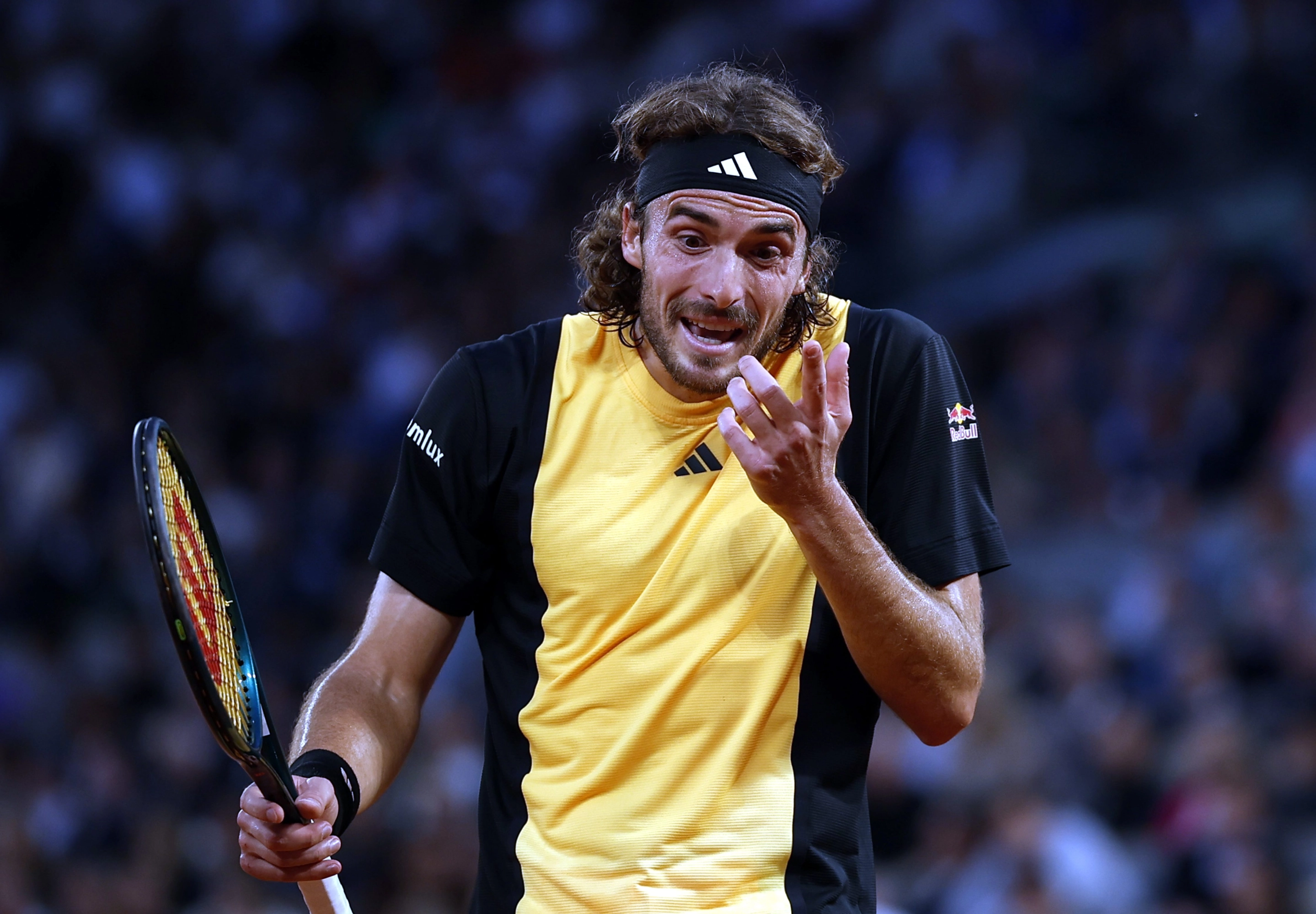 La surrealista queja de Stefanos Tsitsipas en su derrota ante Carlos ...