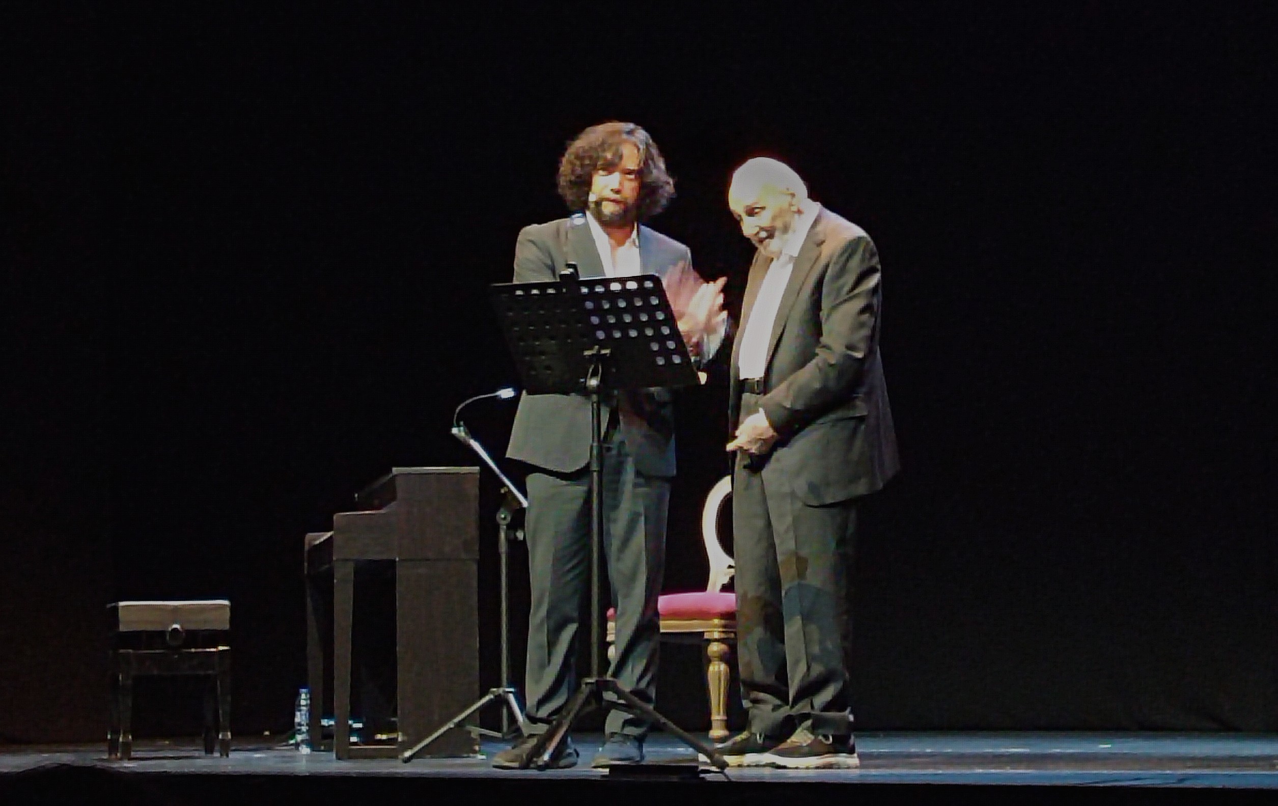 Corran a ver a Héctor Alterio y les contará 'Una pequeña historia' que ...