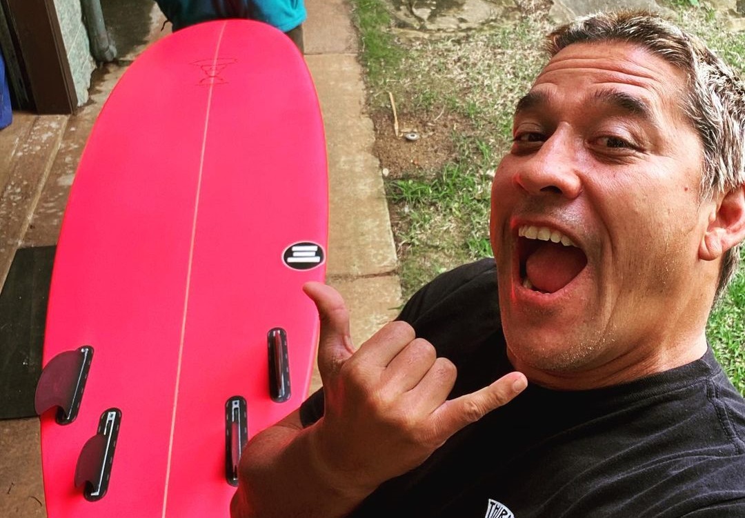 Así era la estrella del surf Tamayo Perry: devoto cristiano, fiel ...