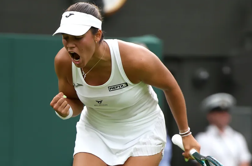 La española Jessica Bouzas hace historia en Wimbledon al eliminar a la ...