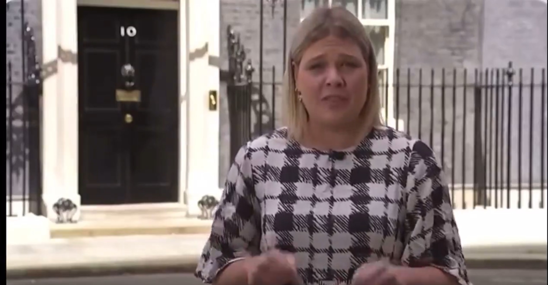 Una reportera sorprende en su crónica sobre las elecciones británicas ...