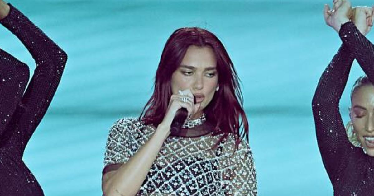 Dua Lipa selecciona la novela de una escritora española para su famoso ...
