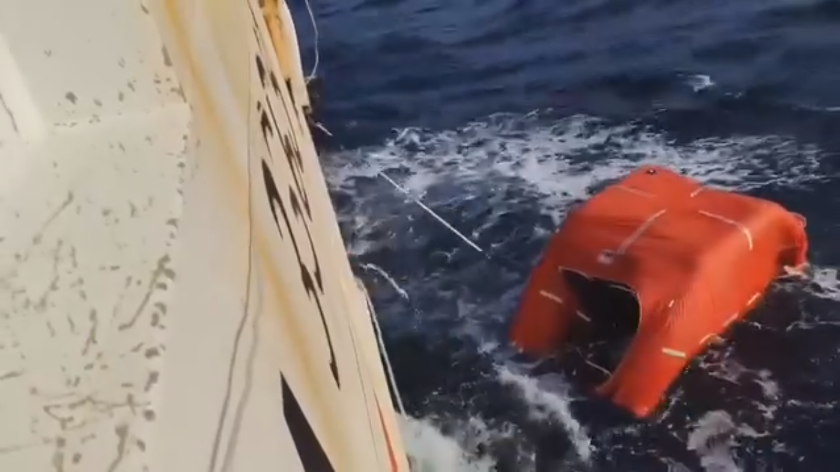 Así fue el rescate de una de las balsas del Argos Georgia, el pesquero ...