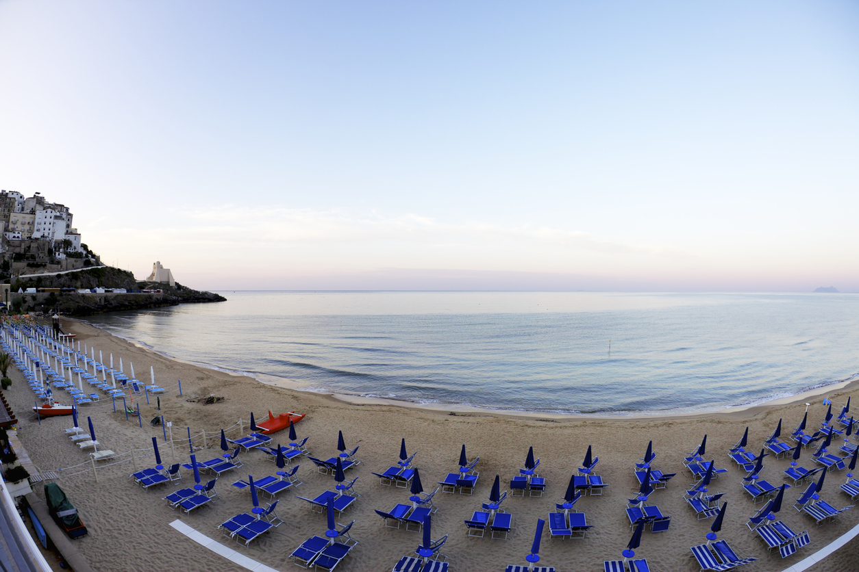 El pueblo medieval entre Roma y Nápoles donde están los restos de la ...