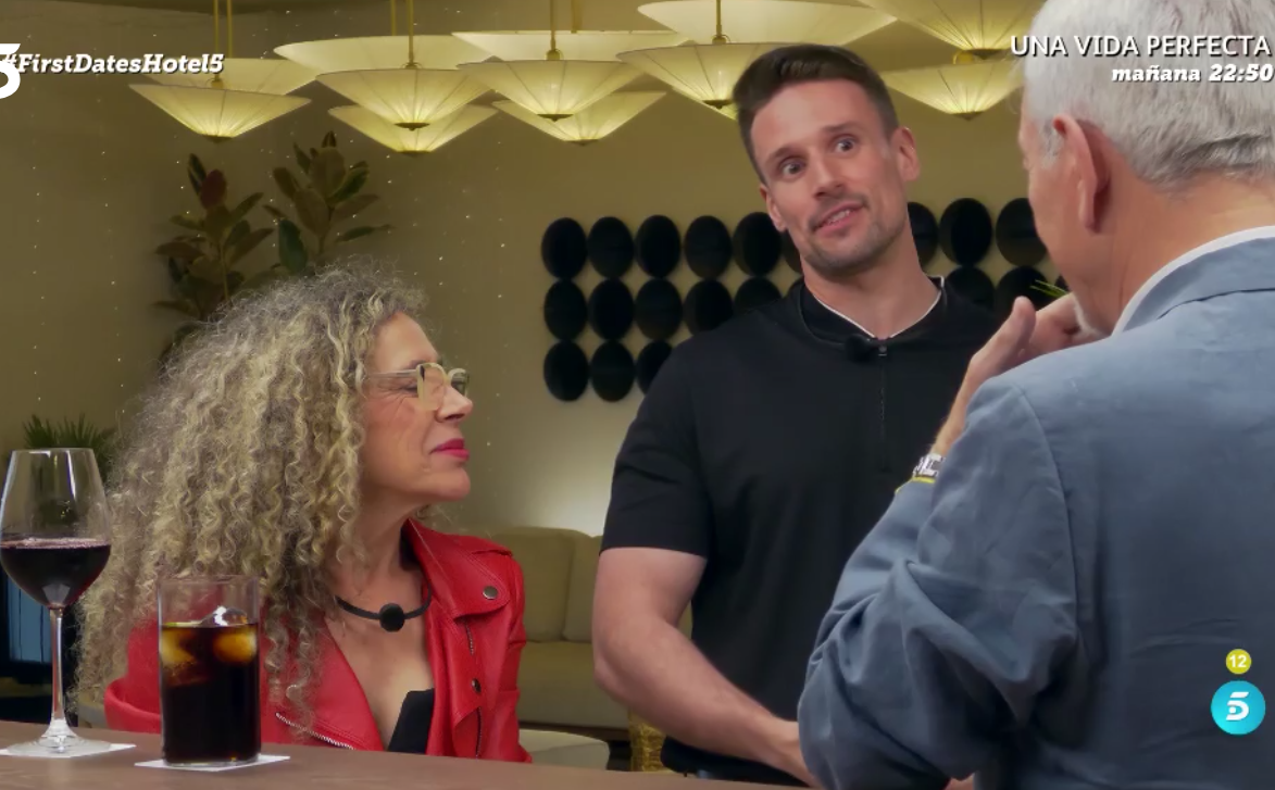 La broma de Fran a la cita de su madre en 'First Dates Hotel': "¿Te has ...