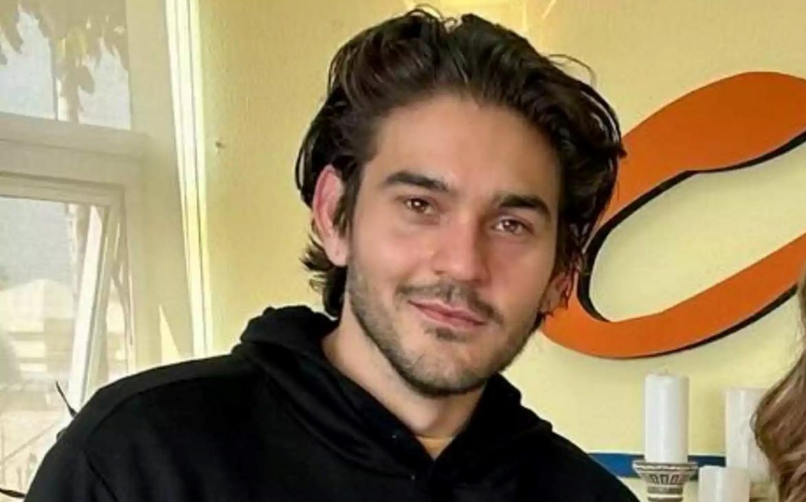 Encuentran sin vida en México al actor de 26 años James Hollcroft, que ...