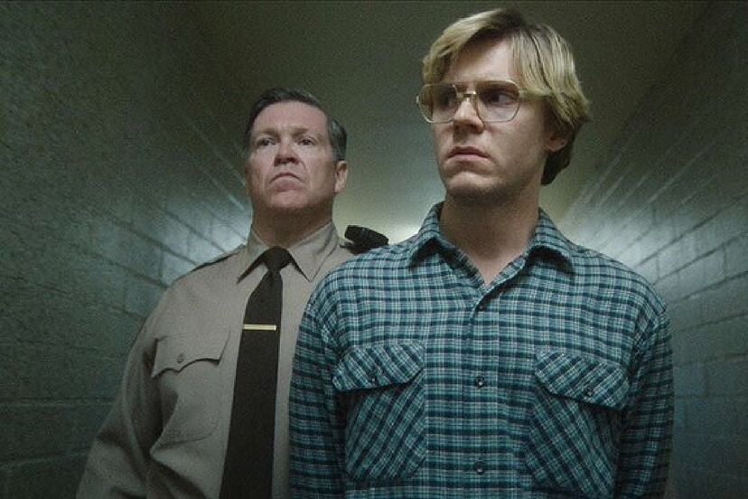 'Monstruos: La historia de Lyle y Erik Menéndez' en Netflix: tan brutal ...