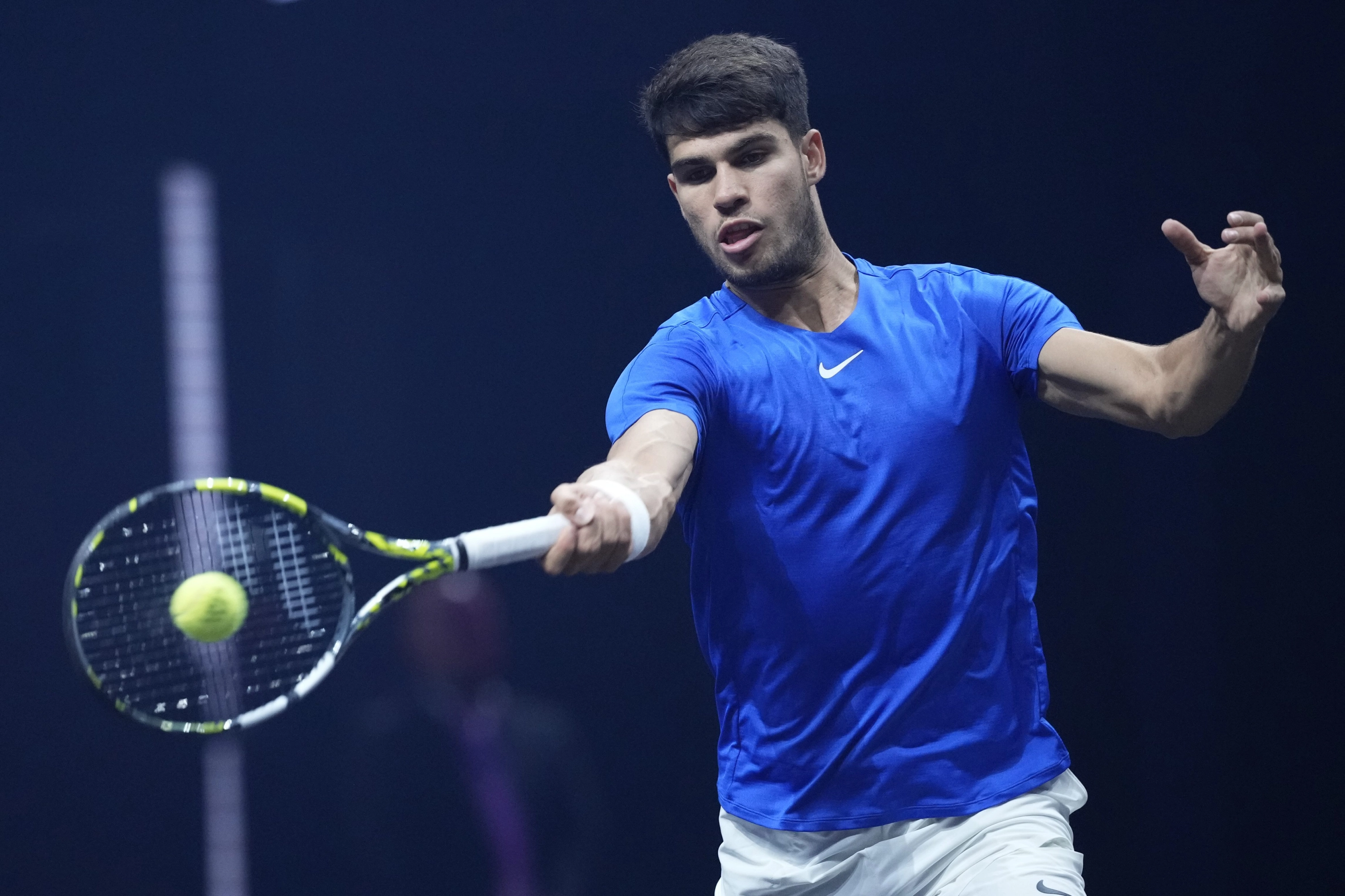 Carlos Alcaraz, en modo estelar: lidera a Europa a una impresionante remontada para levantar la ...