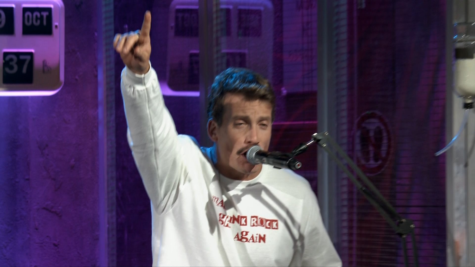 Grison demuestra sus habilidades haciendo 'beatbox' en 'La Revuelta ...