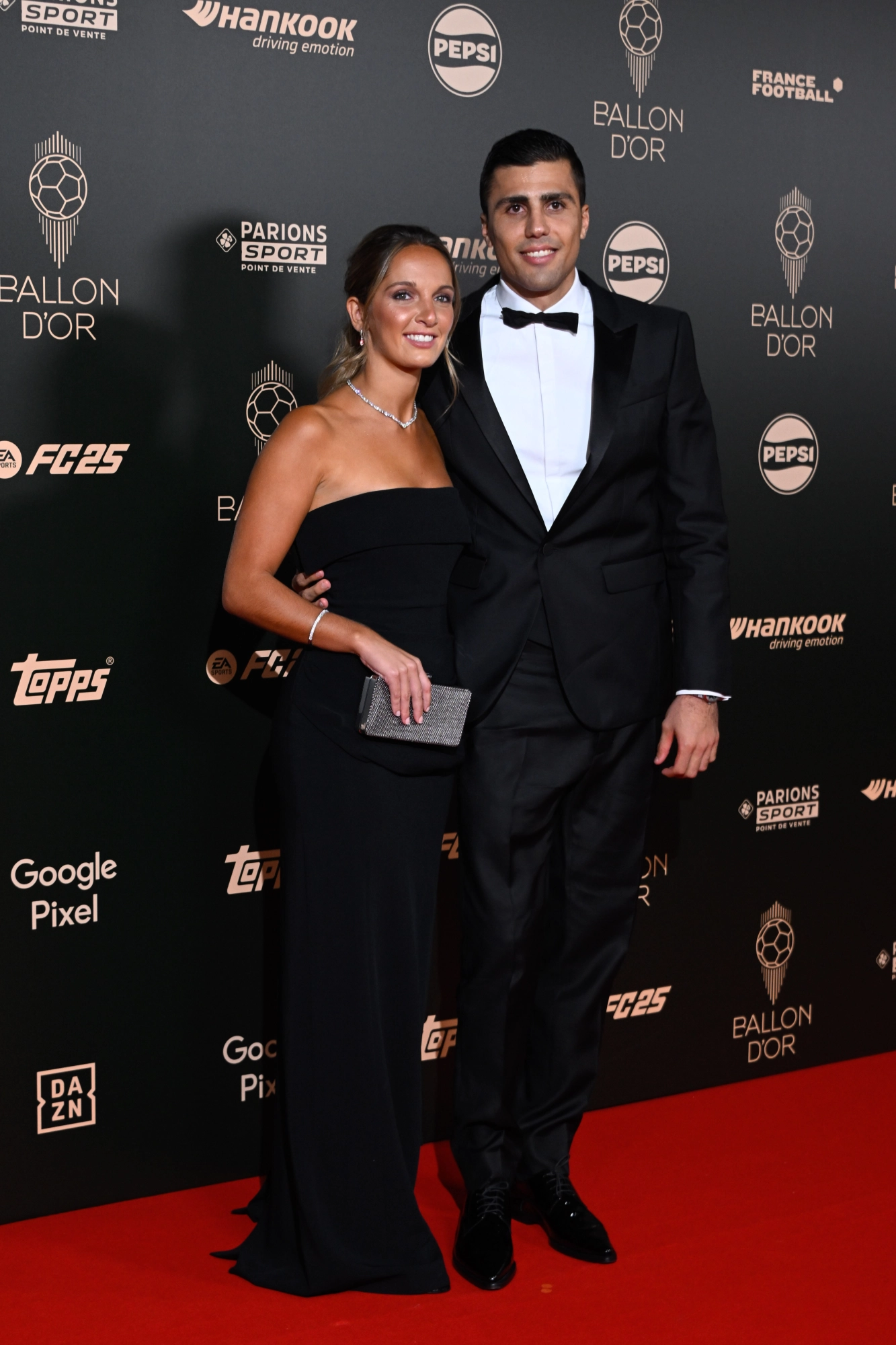 Del diseño de Laura, la novia de Rodri, al traje de Alexia Putellas: los looks de la Gala del ...